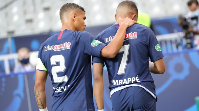 Kylian Mbappe kontuzjowany Kylian Mbappe kontuzjowany